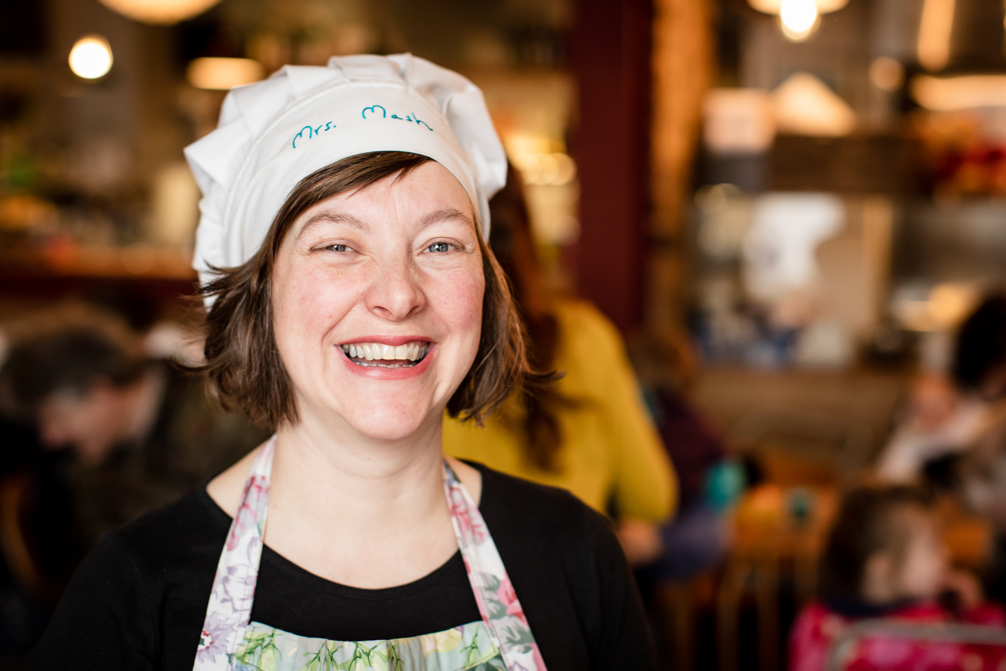 Mrs. Mash the Storytelling Cook – Bannocks & Ballads